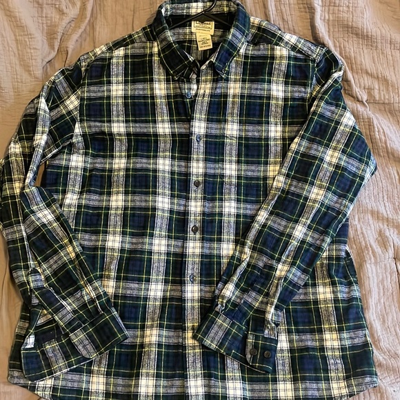 L.L. Bean | Shirts | Llbean Plaid Flannel Shirt Mens Large Green White And Navy Blue | Poshmark